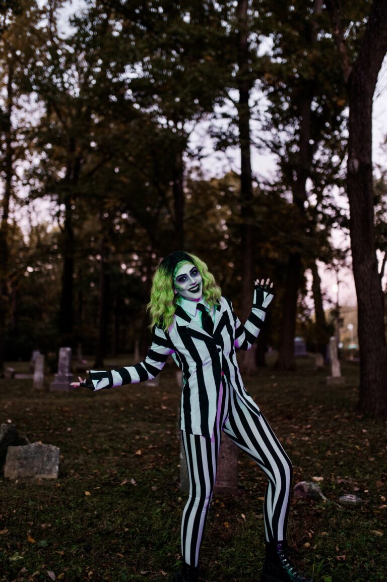 31 Creative Halloween Costumes - Sierra In The City